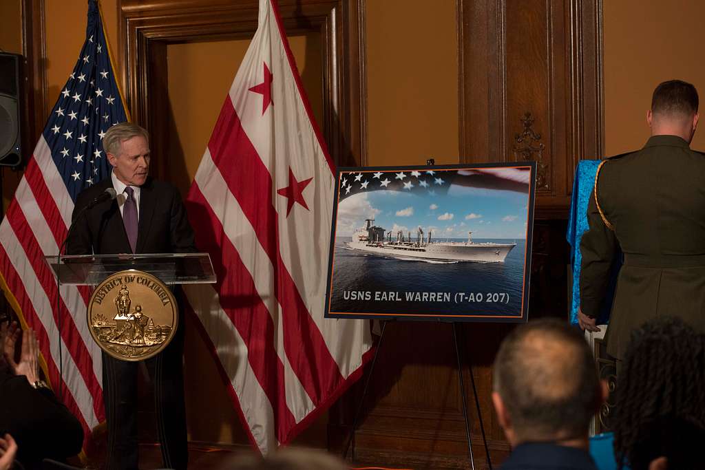 Secretary Of The Navy Ray Mabus And Capt Jim Joint Master Of Ceremonies Reveal 48d45d | Naval ...